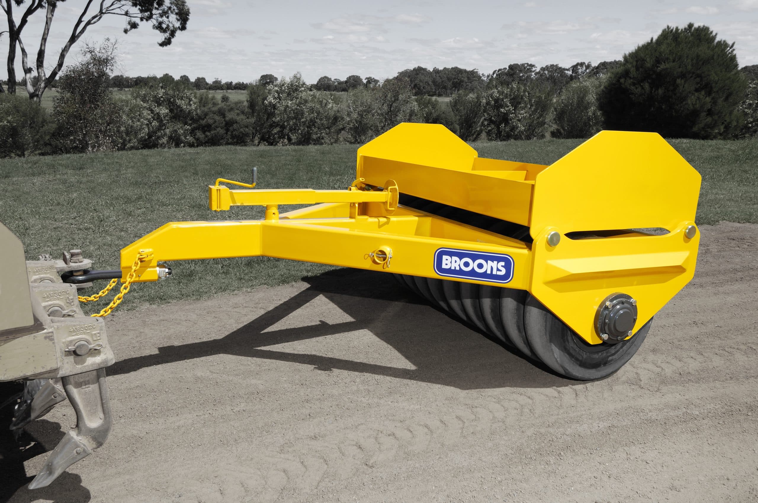 eTyre Roller - Broons - The Crushing & Compaction Specialist