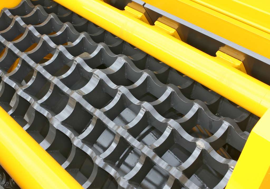 Grid Drum - Broons - The Crushing & Compaction Specialist